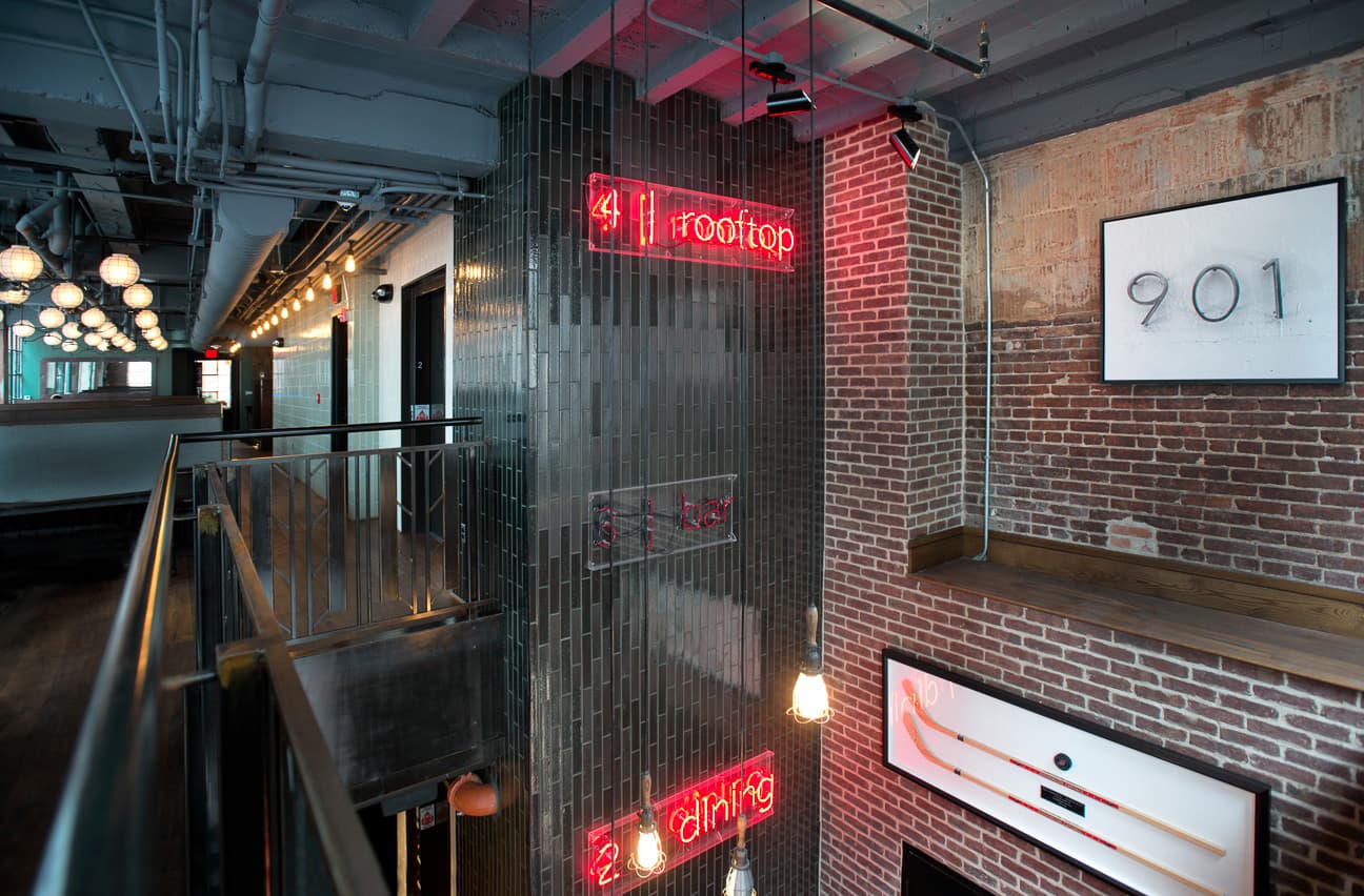 Bar Deco | Kalmia Construction